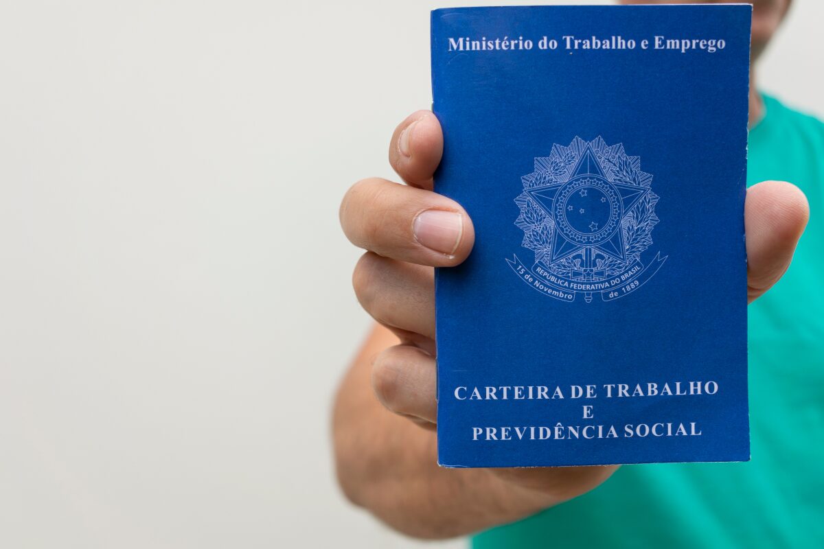 O Que é Efetivo CLT? Entenda o Que Significa Trabalhar com Carteira ... O Que é Efetivo CLT? Entenda o Que Significa Trabalhar com Carteira ...