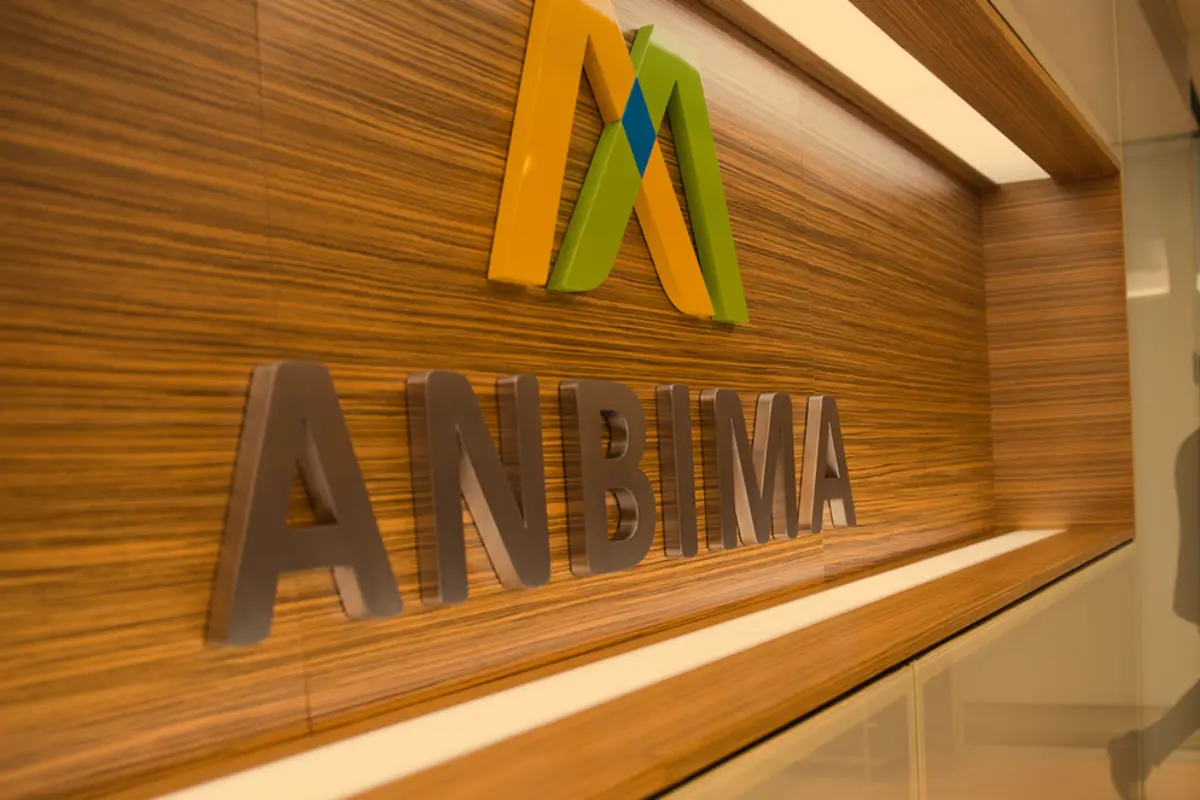 Anbima Contrata Analista Administrativo Júnior com 3x Escritório e 2x ...